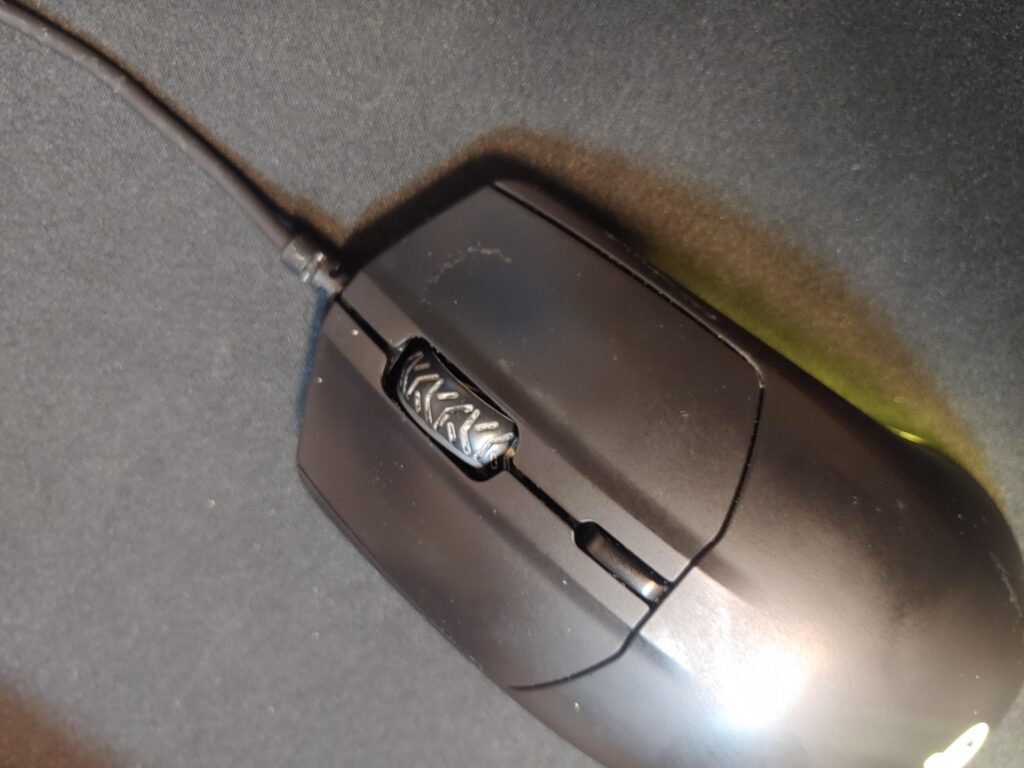 How to Clean Mouse Scroll Wheel - AdvisorBIT